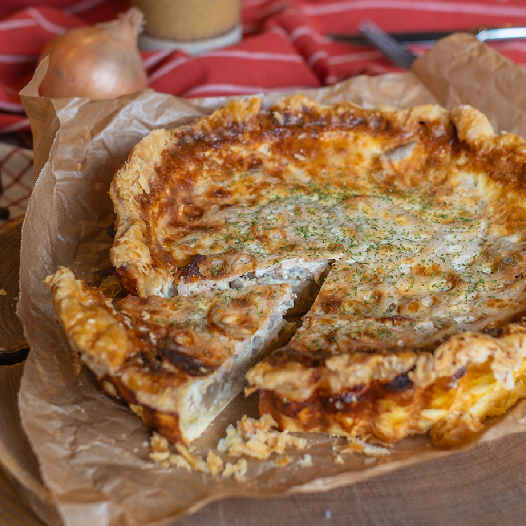 HACHI & MITSU | 11月の平日限定Monthly plate [スモークサーモンとキノコのキッシュ] - 匠宿